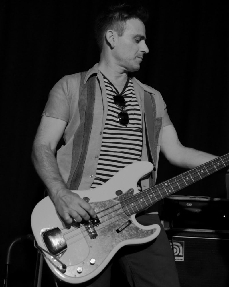 JERRY SCHEFF – Mojo Risin' – The Doors Experience